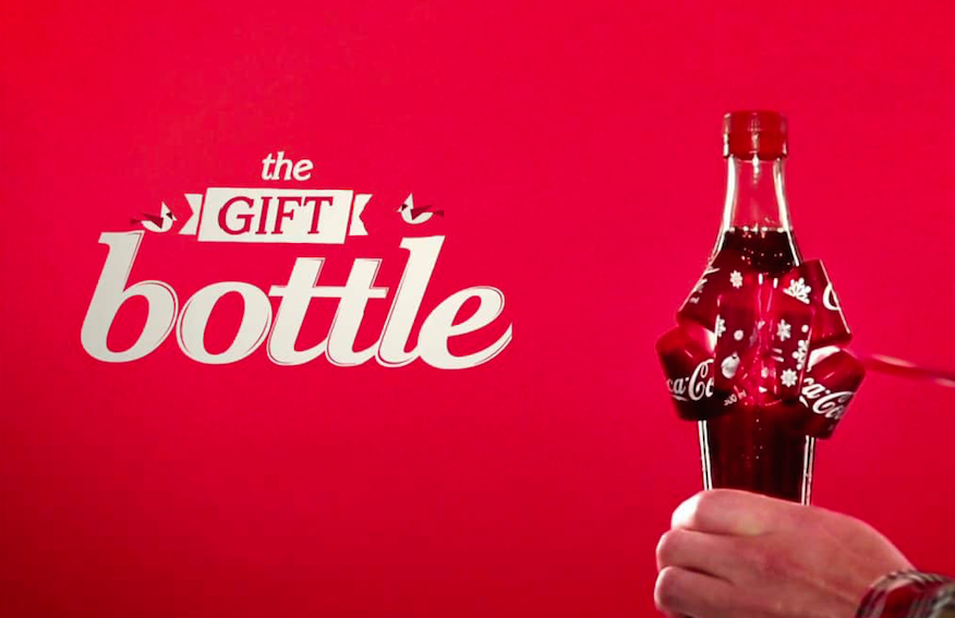 Coca-Cola transforma rótulo em laço de presente | Inspirad