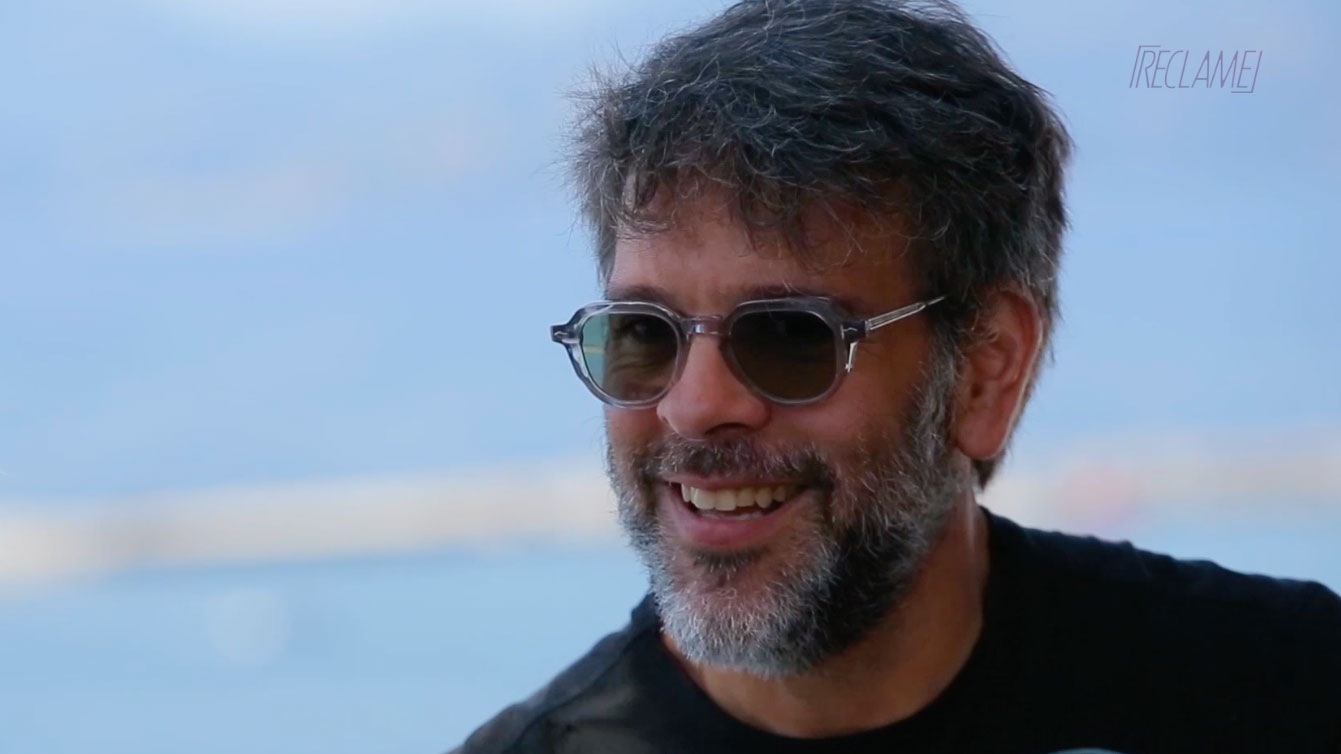 “É bom como disciplina criativa experimentar outros lados da criação ...